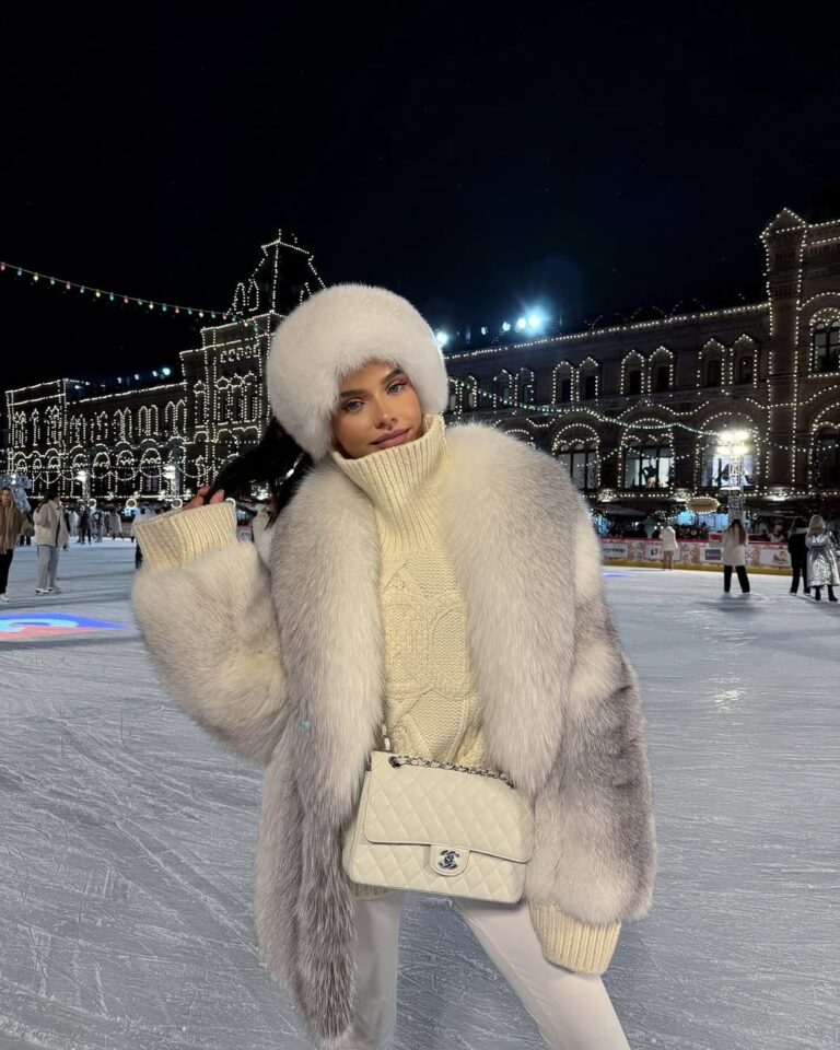 25+ Cute and Casual Disney Outfits for All-Day Fun