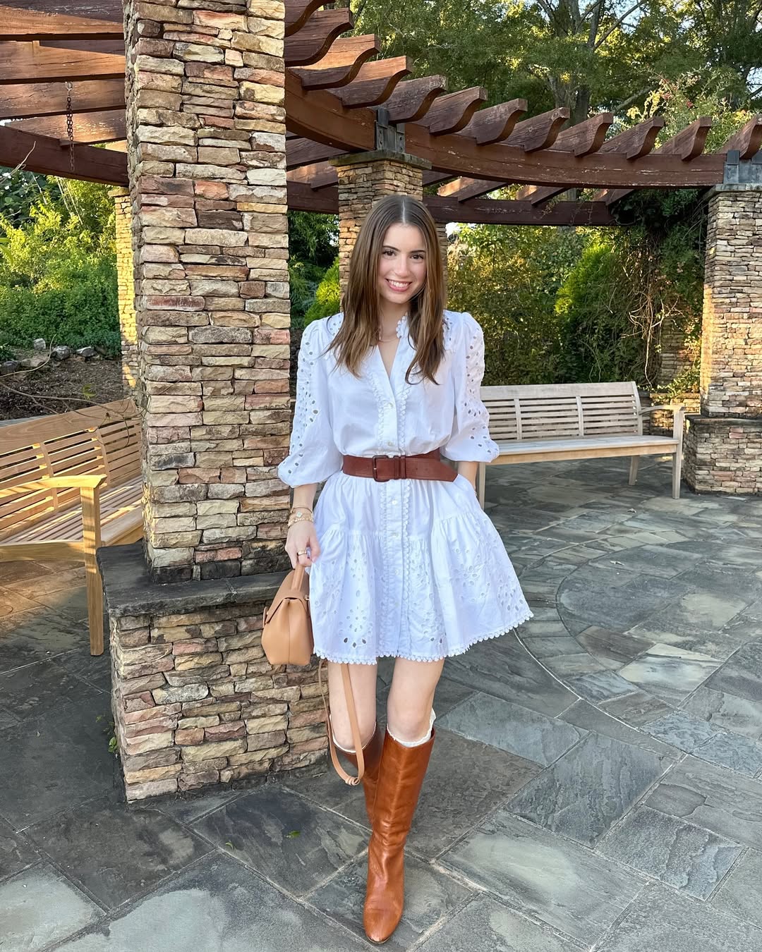 How to Dress for a Vineyard in the Fall: 23+ Fall Winery Outfit Ideas ...